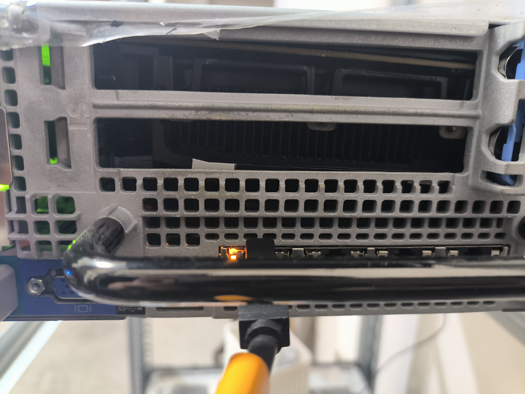 Dell R730XD安装Tesla P40并部署ChatGLM3-6B